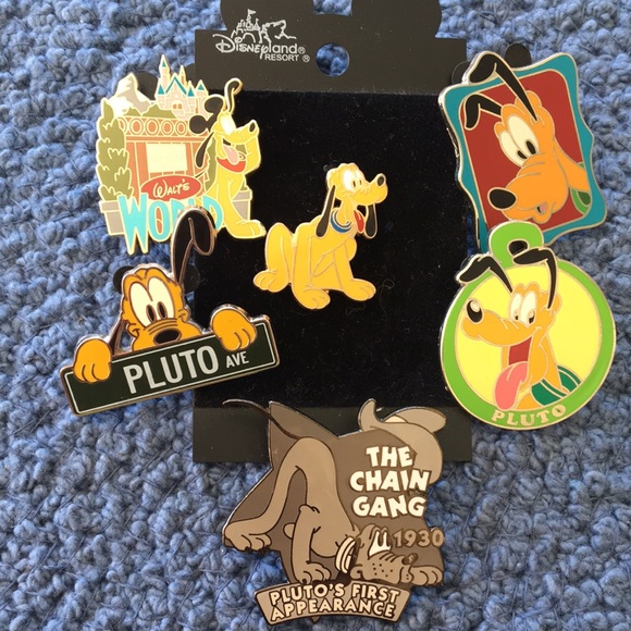 Disney | Jewelry | Pluto Pins Walt Disney Disneyland The Chain Gang 93 ...